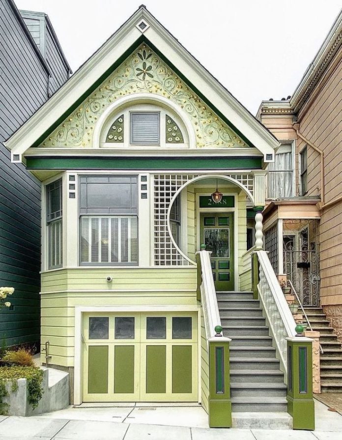 17 Victorian House Exterior and How It Brings Out An Old Architecture